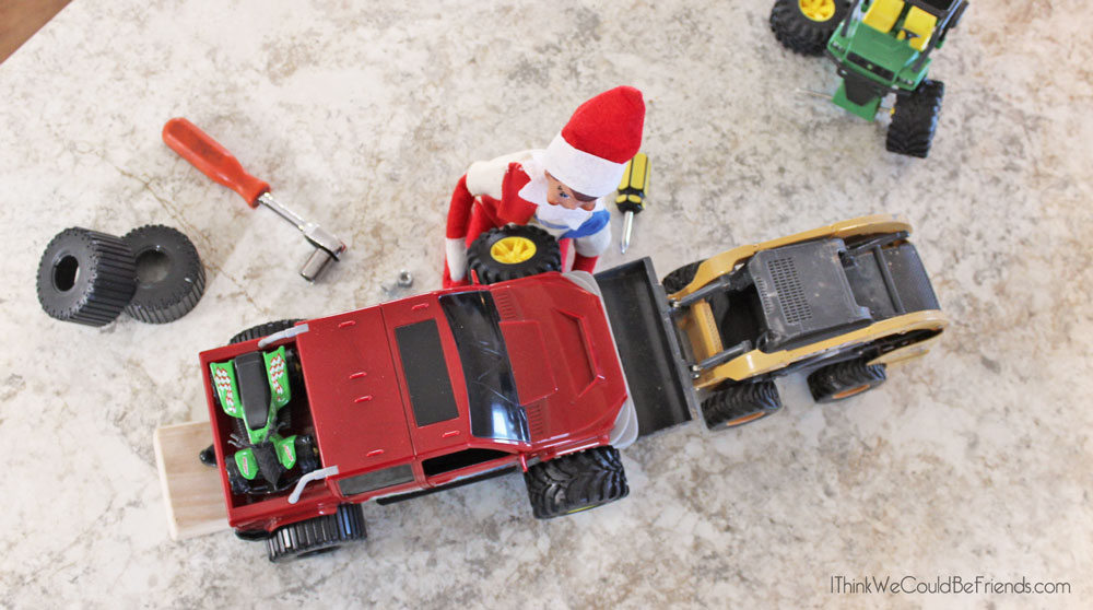 New! Top 5 Redneck Elf on the Shelf Ideas (These are really funny!)